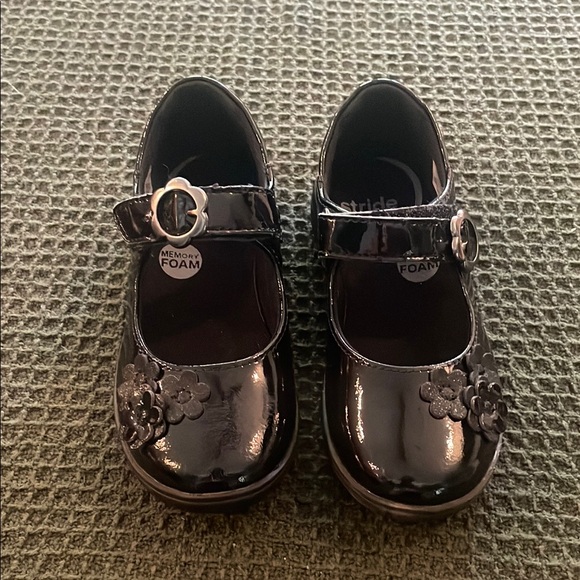 Stride Rite | Shoes | Stride Rite Black Kids Holly Patent Mary Jane ...